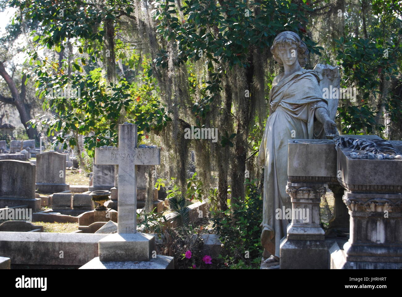 Savannah cemetery cross hi-res stock photography and images - Alamy