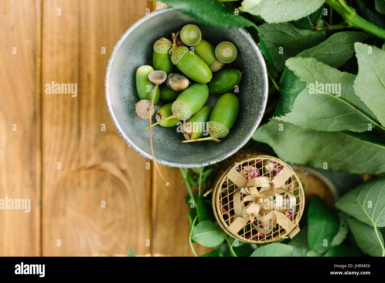 Cardboard box without top hi-res stock photography and images - Alamy