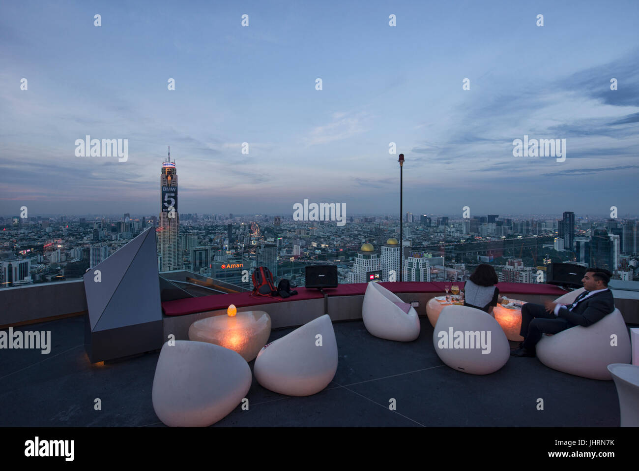 Rooftop bar party night hi-res stock photography and images - Alamy