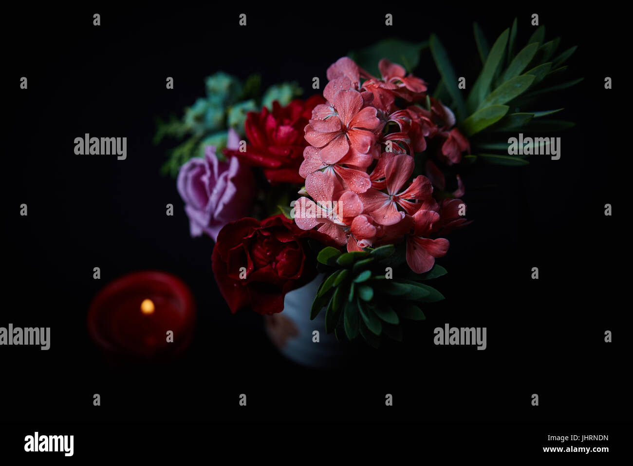 Memorial flowers hi-res stock photography and images - Alamy