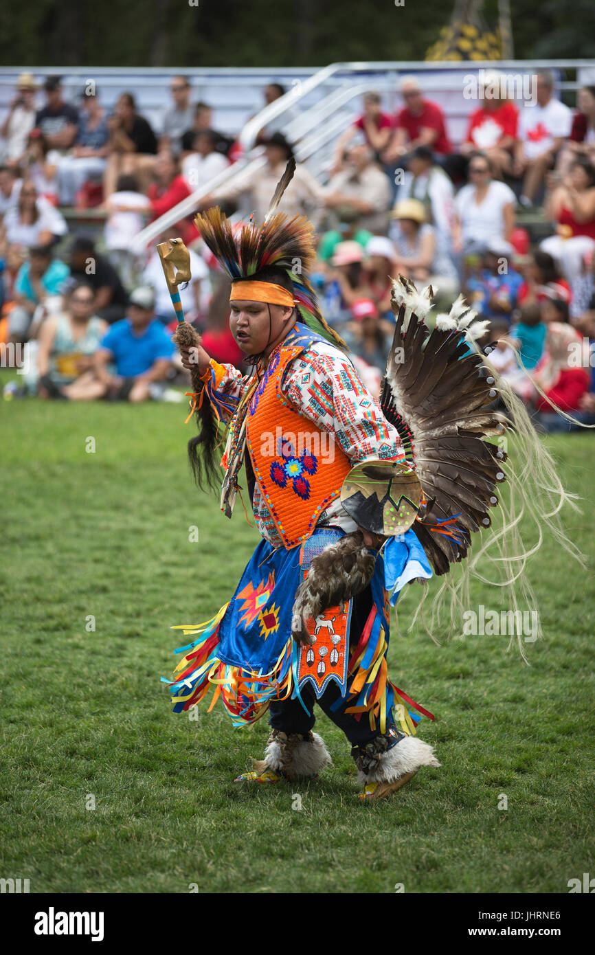 Native Canadian Dancer Stock Photos & Native Canadian Dancer Stock ...