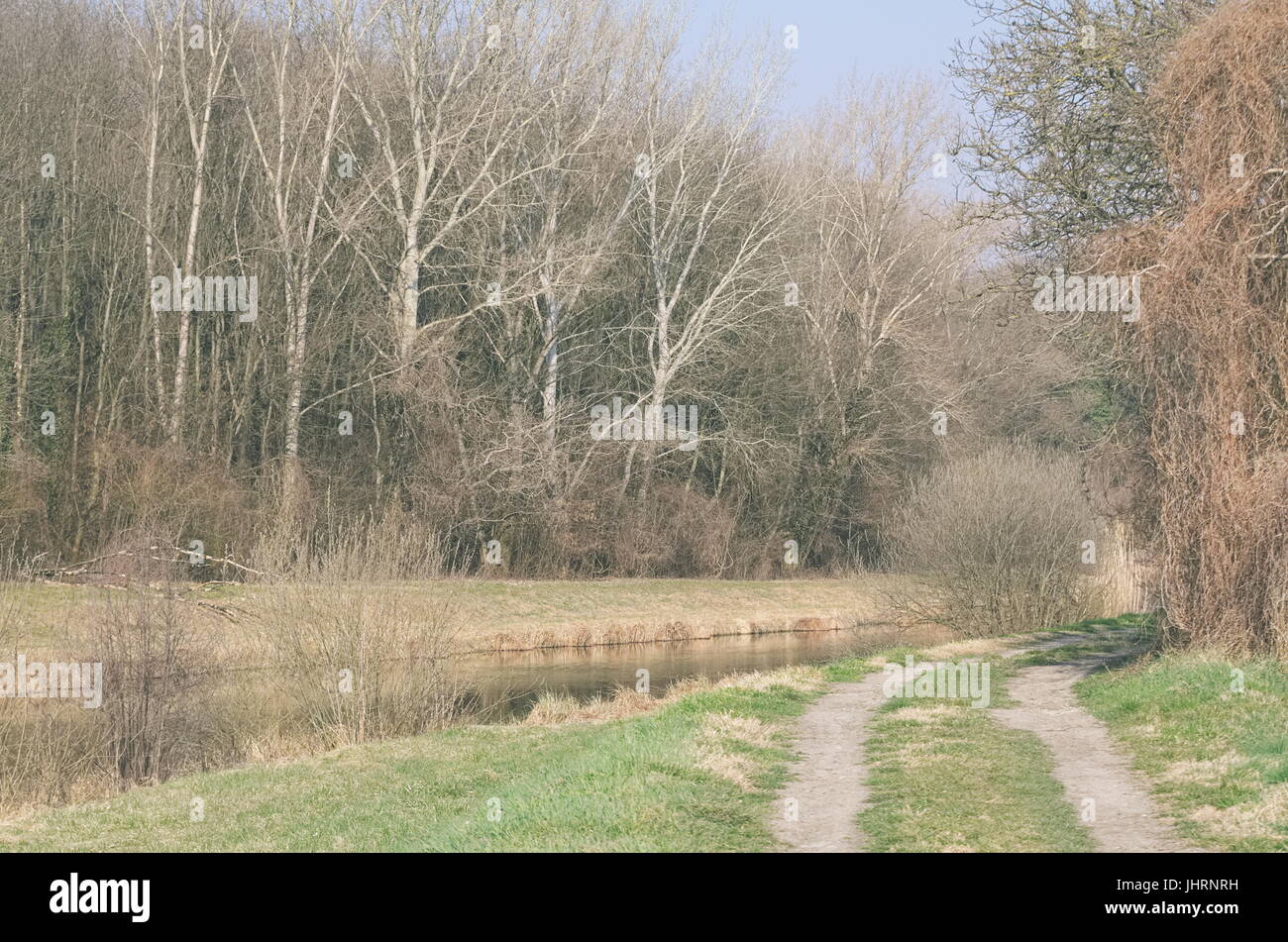 Beautiful landscape road river hi-res stock photography and images - Alamy