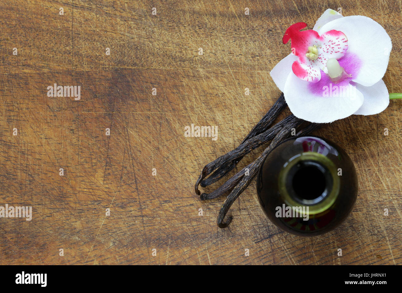 Vanilla extract bottle hi-res stock photography and images - Alamy