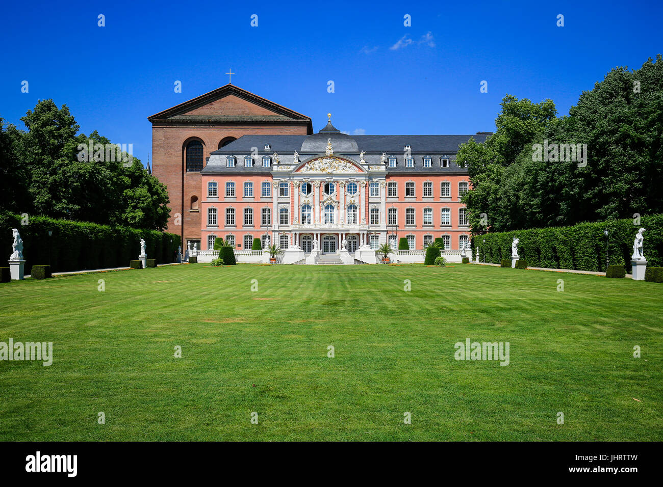 Kurfürstliches Palais palace, palace gardens, Trier, Rhineland ...
