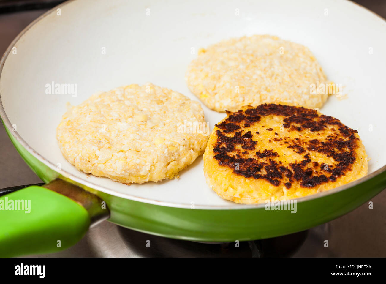 Cooking arepas hi-res stock photography and images - Alamy