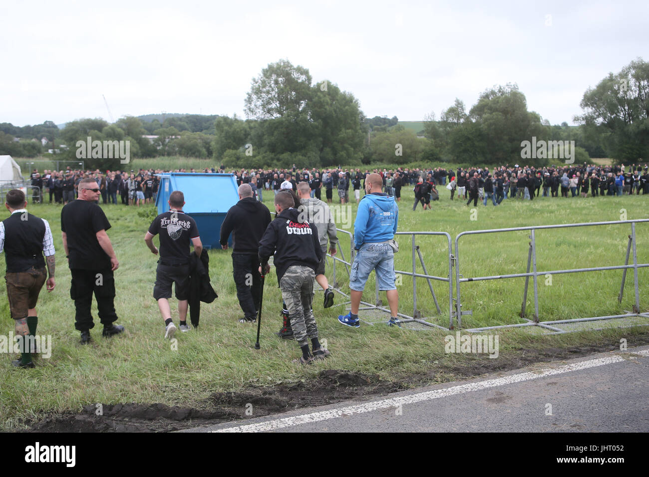 Themar, Germany. 15th July, 2017. Supporters of the right-wing scene ...