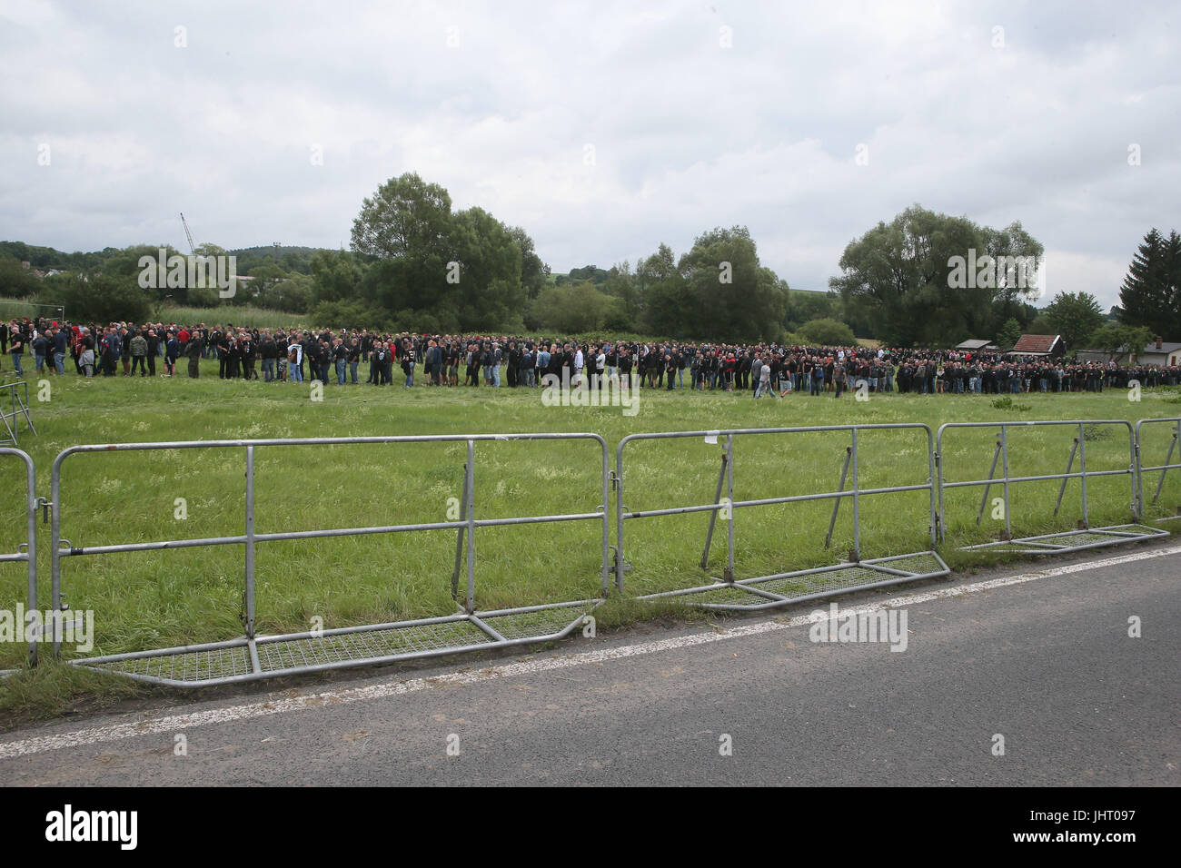 Themar, Germany. 15th July, 2017. Supporters of the right-wing scene ...