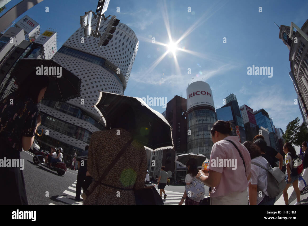 Tokyo, Japan. 15th July, 2017. Tokyo is baked under the scorching sun ...