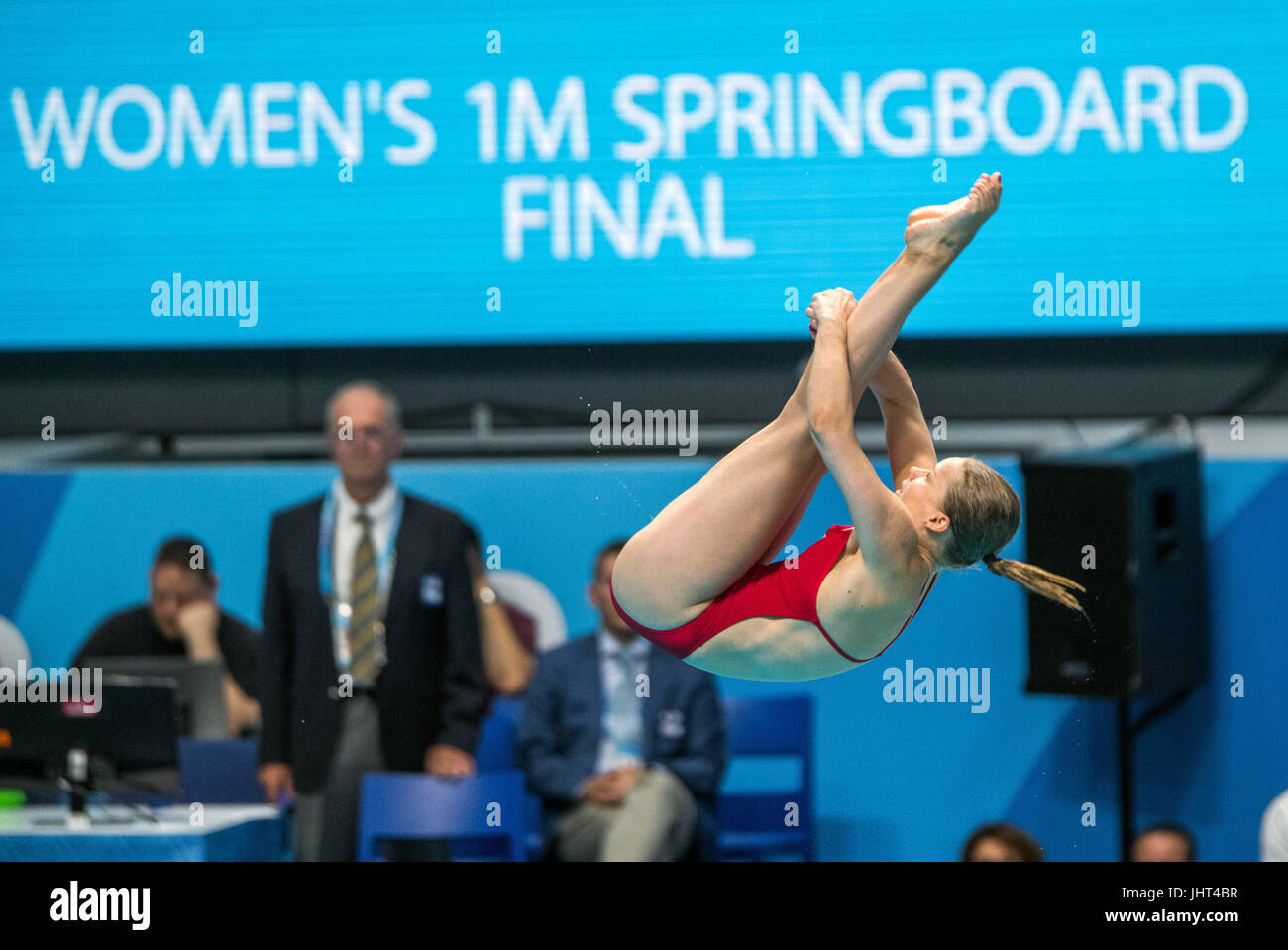 Platform diving hi-res stock photography and images - Alamy