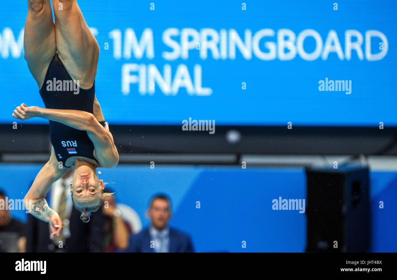 Women diving fina hi-res stock photography and images - Alamy