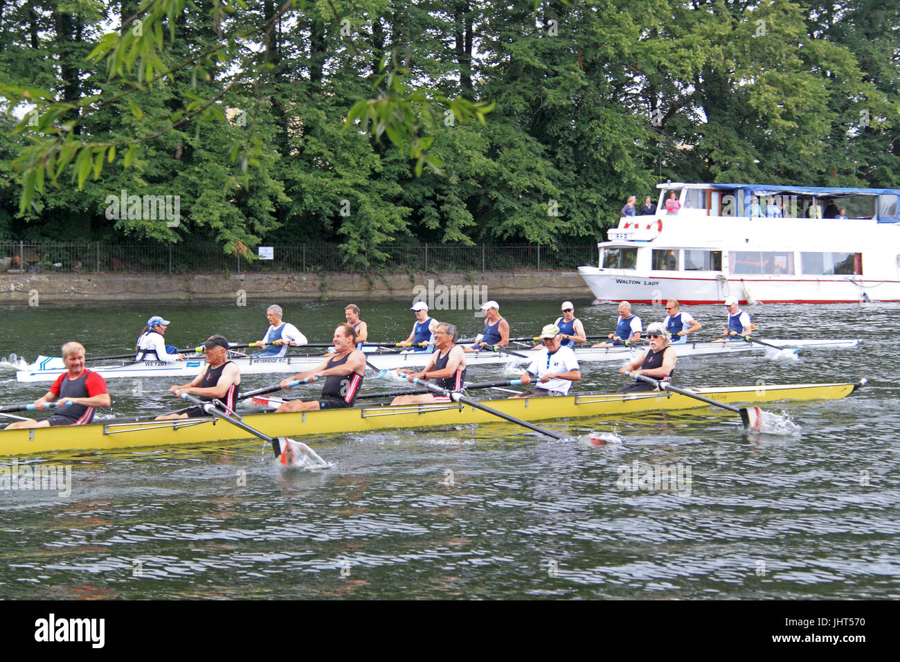 Weybridge Rowing Club (Winners, white boat) lead Mortlake Anglian ...