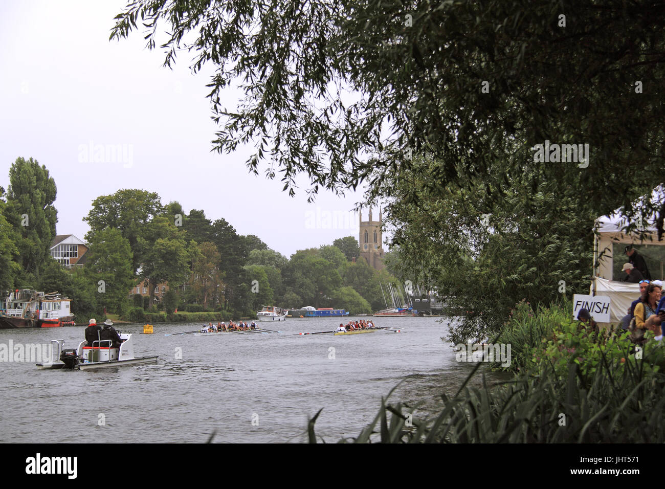 Weybridge Rowing Club (Winners, white boat) lead Mortlake Anglian ...