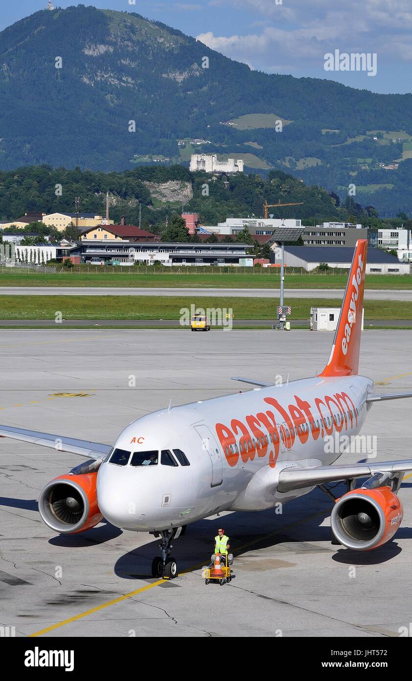 EASYJET FOR AUSTRIAN AOC Stock Photo - Alamy