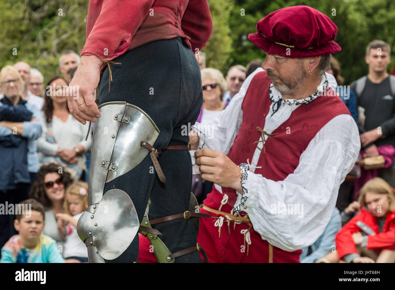 British knight amour hi-res stock photography and images - Alamy