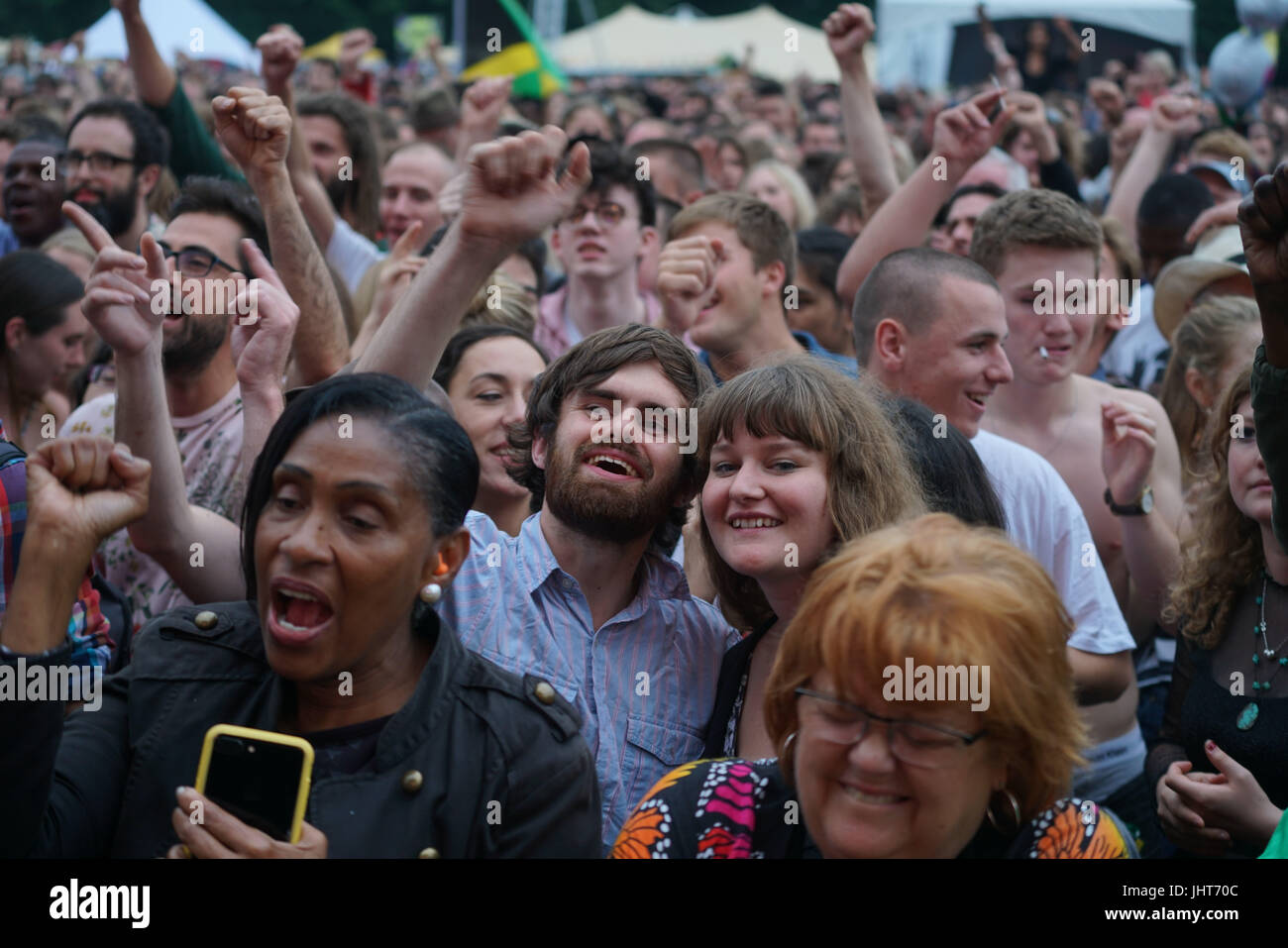 Lloyd Park, London, England, UK. Hundreds attend the Walthamstow Garden ...
