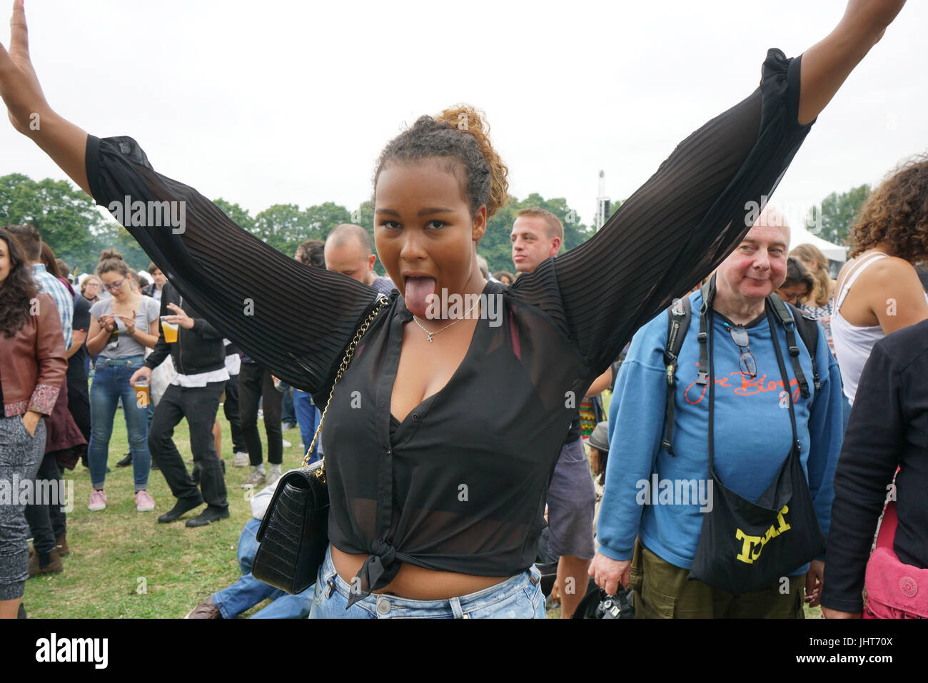 Lloyd Park, London, England, UK. Hundreds attend the Walthamstow Garden ...
