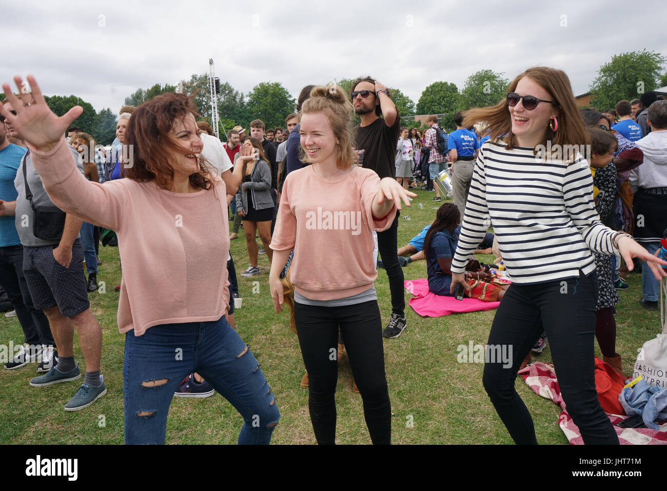 Lloyd Park, London, England, UK. Hundreds attend the Walthamstow Garden ...