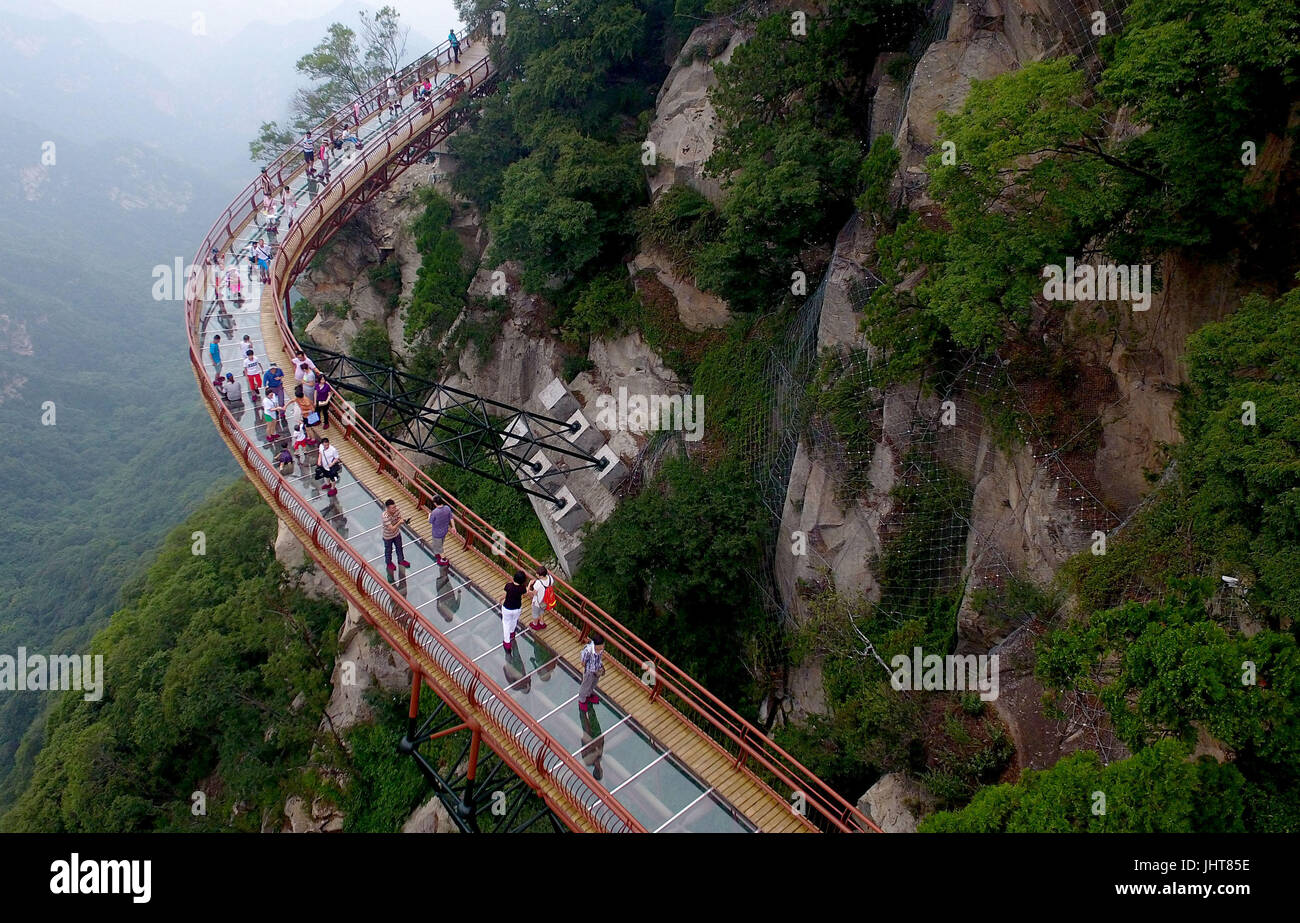 Plank walk china hi-res stock photography and images - Alamy