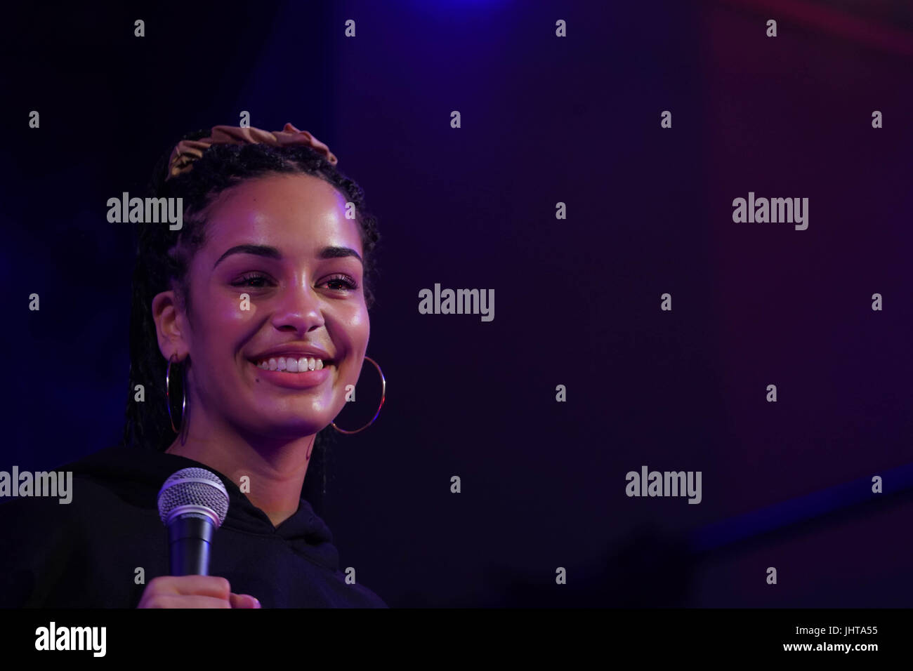 Jorja smith singer hi-res stock photography and images - Alamy