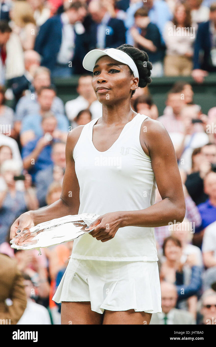 Venus williams wimbledon trophy hi-res stock photography and images - Alamy