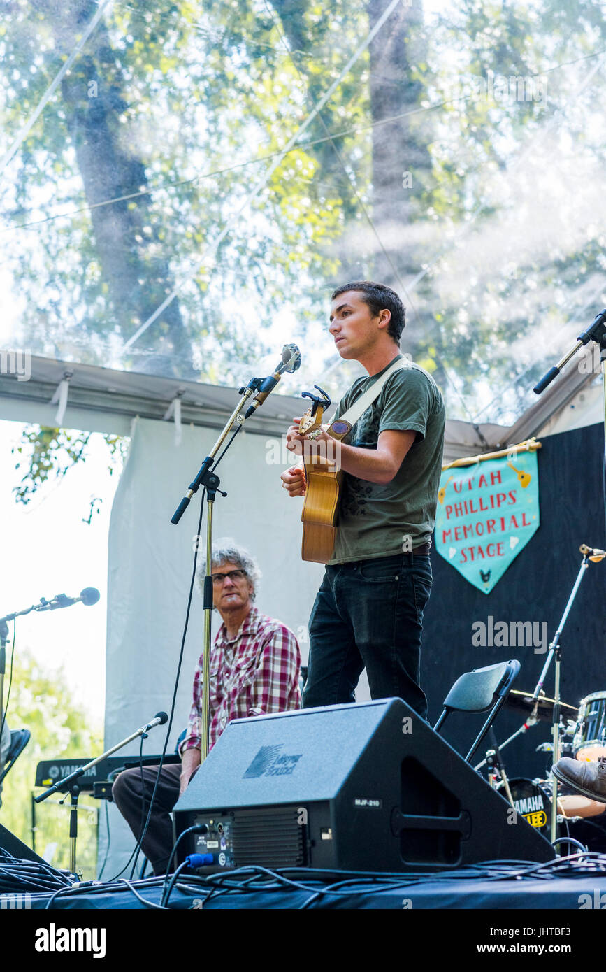 Luke wallace hi-res stock photography and images - Alamy