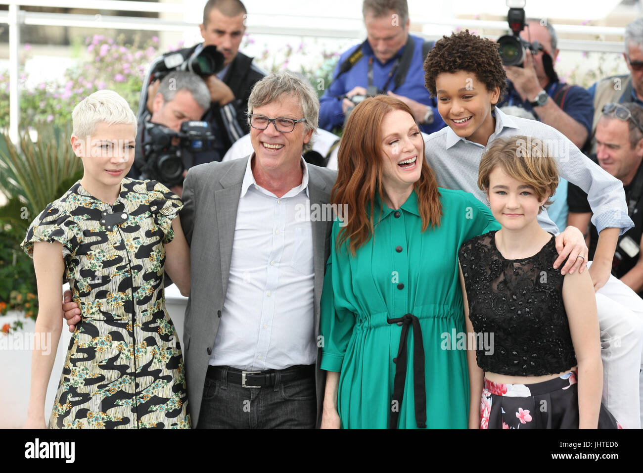Millicent simmonds julianne moore hi-res stock photography and images - Alamy