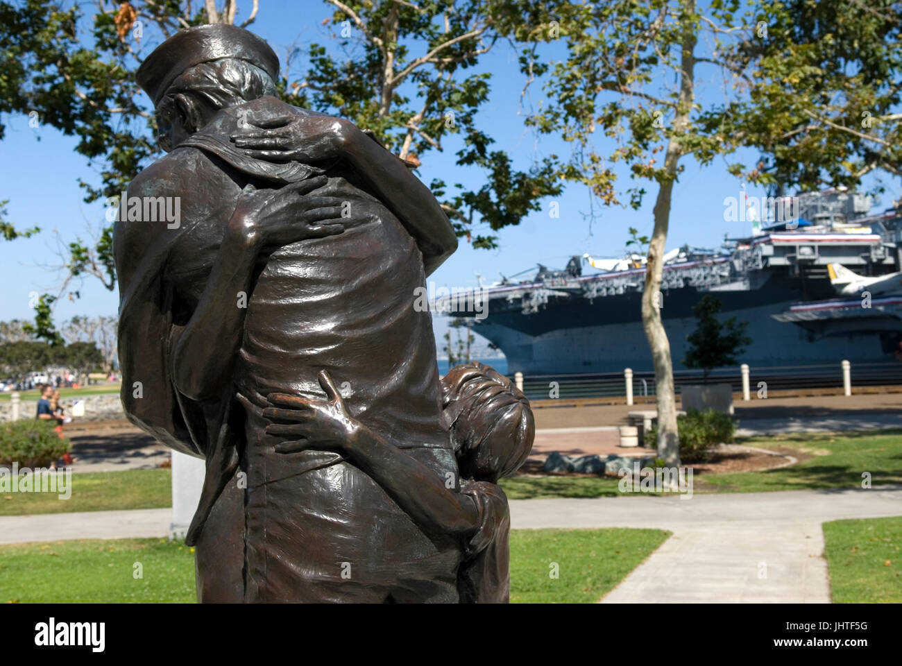 Homecoming Statue at Tuna Harbor on Harbor Drive, San Diego, California ...