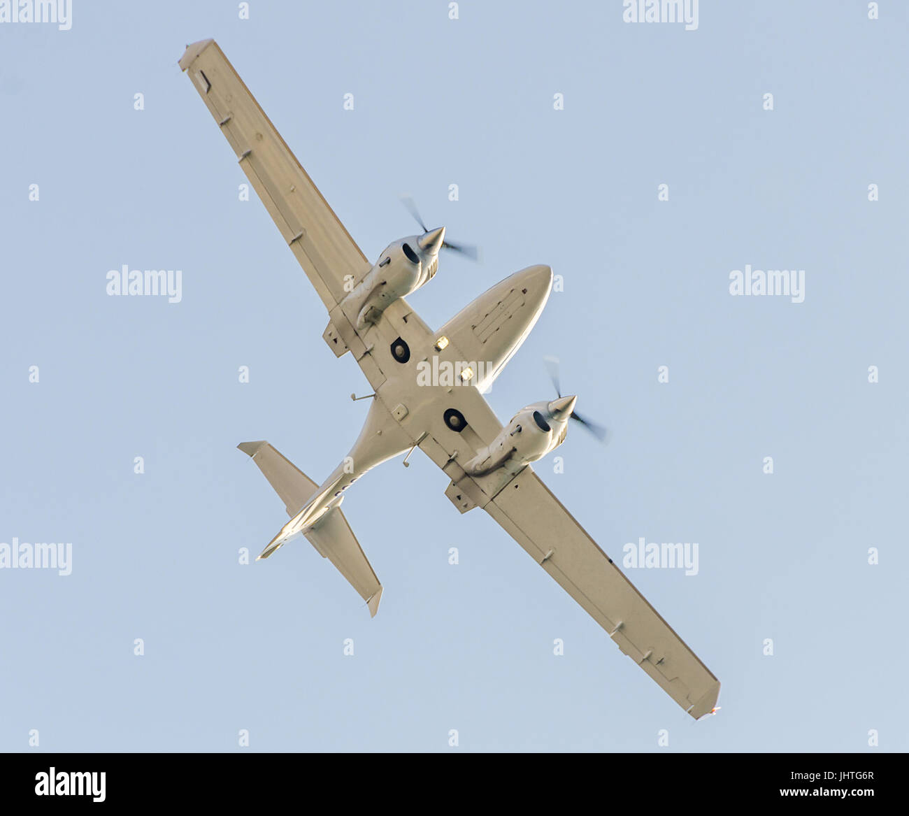 Airplane isolated on sky hi-res stock photography and images - Alamy