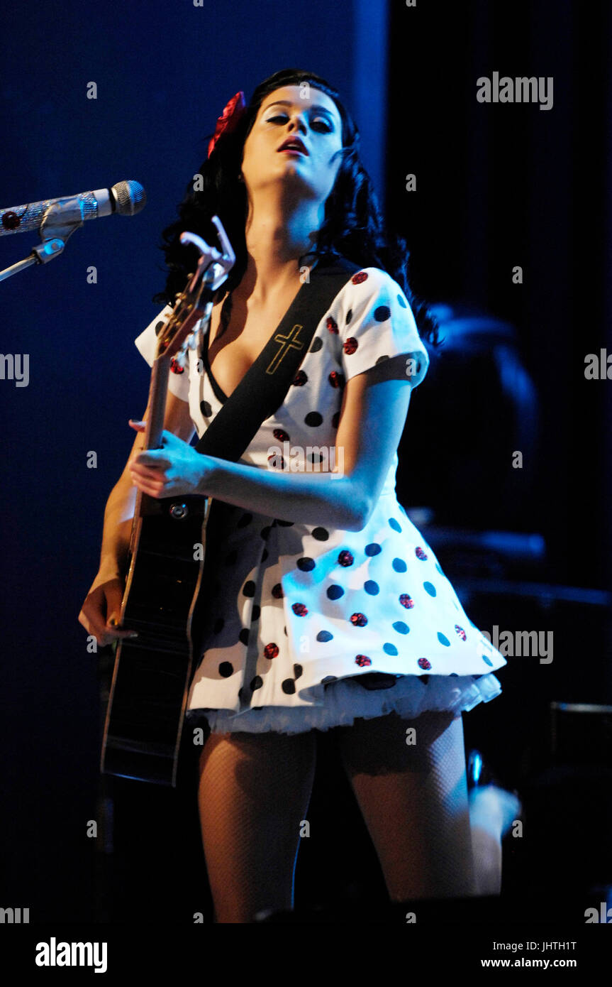 Singer Katy Perry performs Vans Warped Tour 15th Anniversary ...
