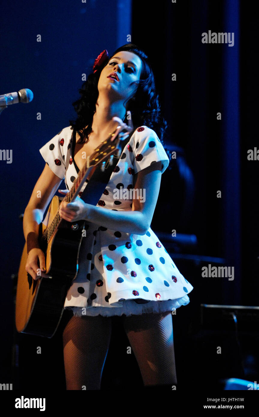 Singer Katy Perry performs Vans Warped Tour 15th Anniversary ...
