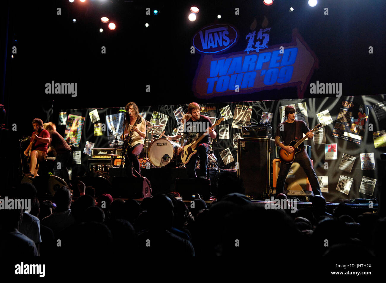 Underoath perform Vans Warped Tour 15th Anniversary Celebration Club ...