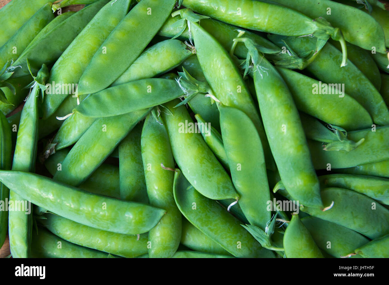 Organic pea hi-res stock photography and images - Alamy
