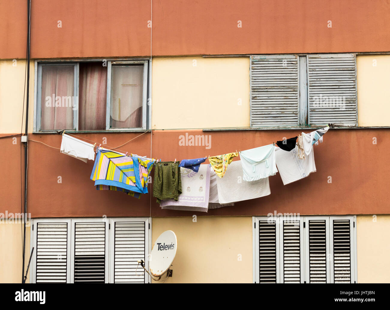 Washing line on building hi-res stock photography and images - Alamy