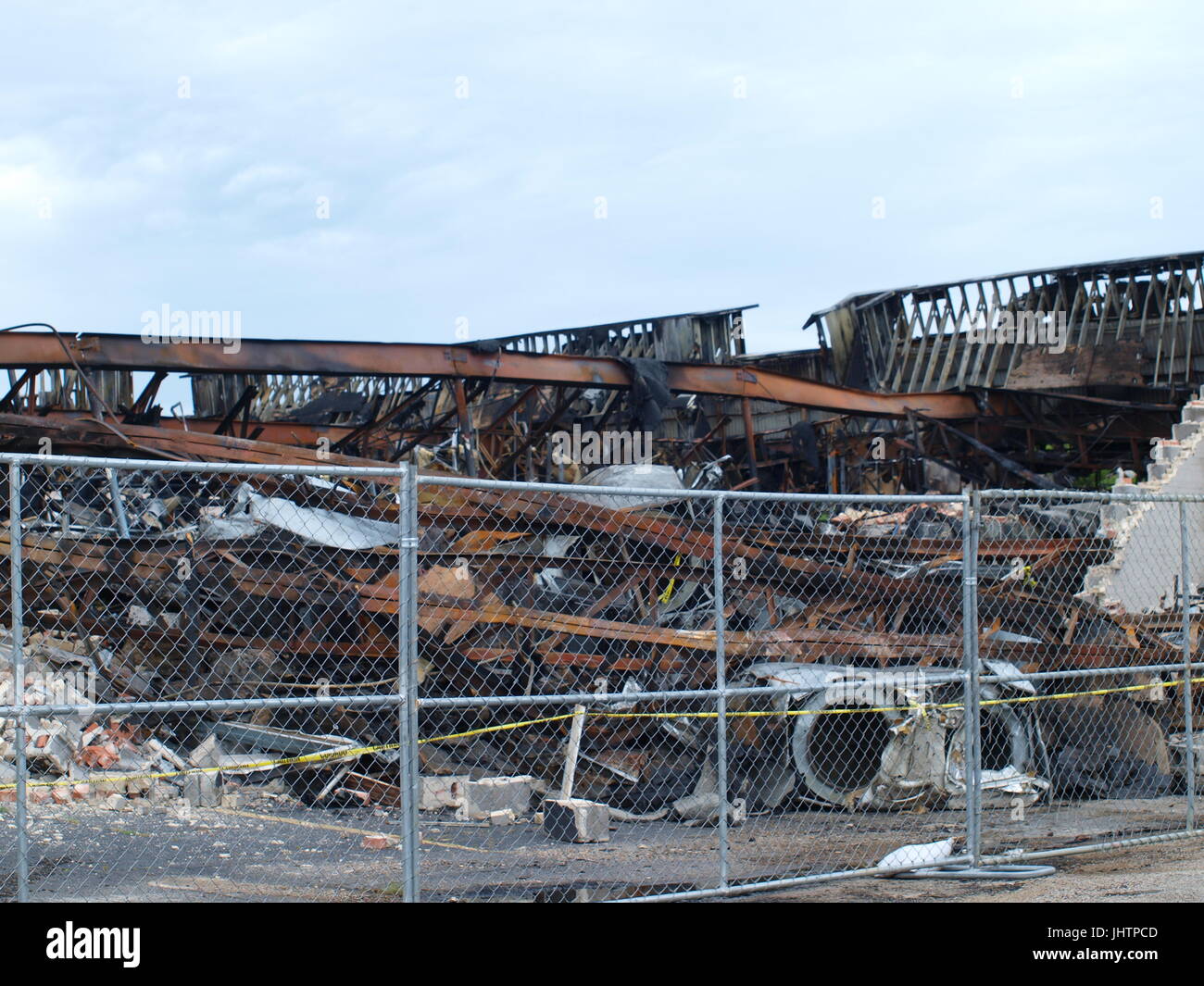 Strip mall fire hi-res stock photography and images - Alamy