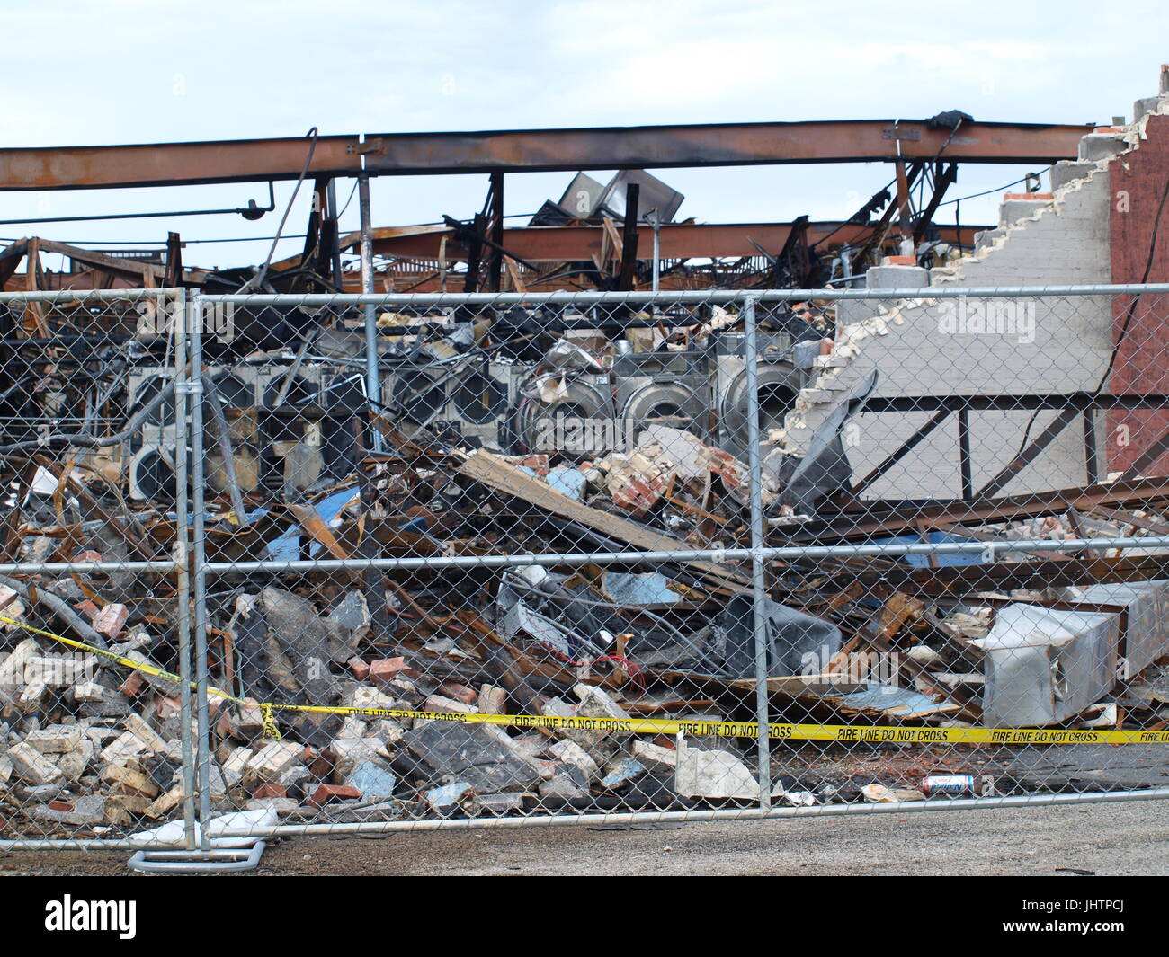 Strip mall fire hi-res stock photography and images - Alamy