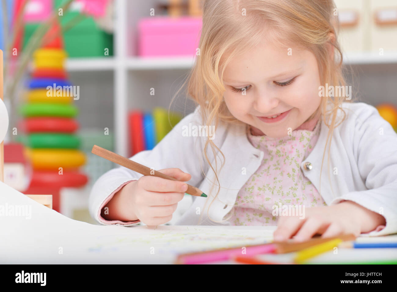 girl drawing with pencil Stock Photo - Alamy