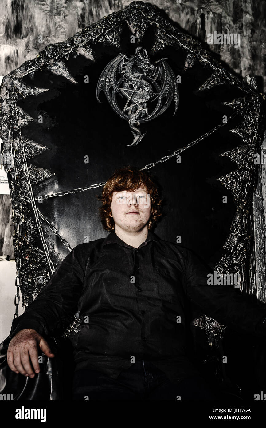 Boy sitting in throne hi-res stock photography and images - Alamy