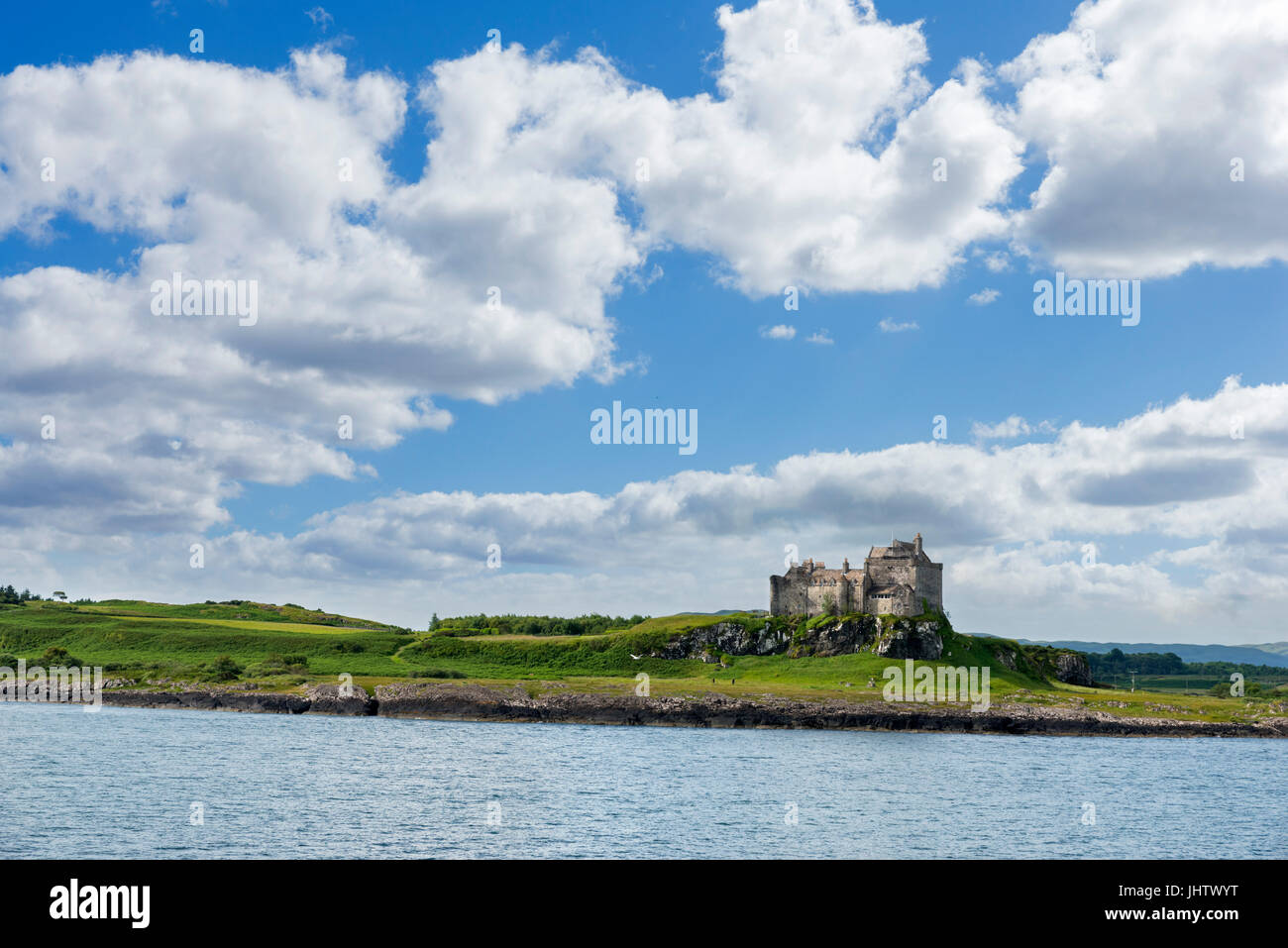 1200s castle hi-res stock photography and images - Alamy