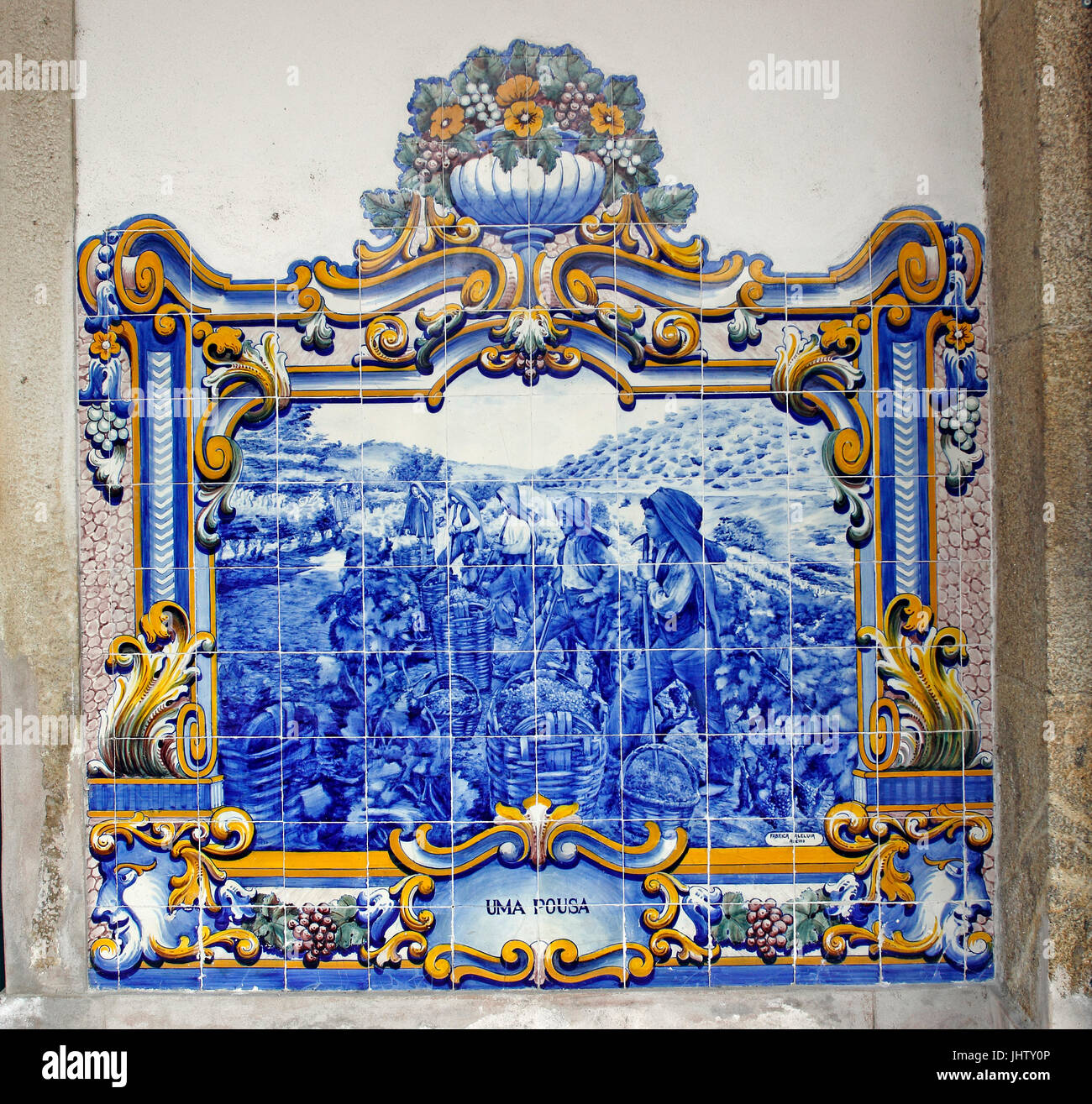 Tiles portuguese art hi-res stock photography and images - Alamy