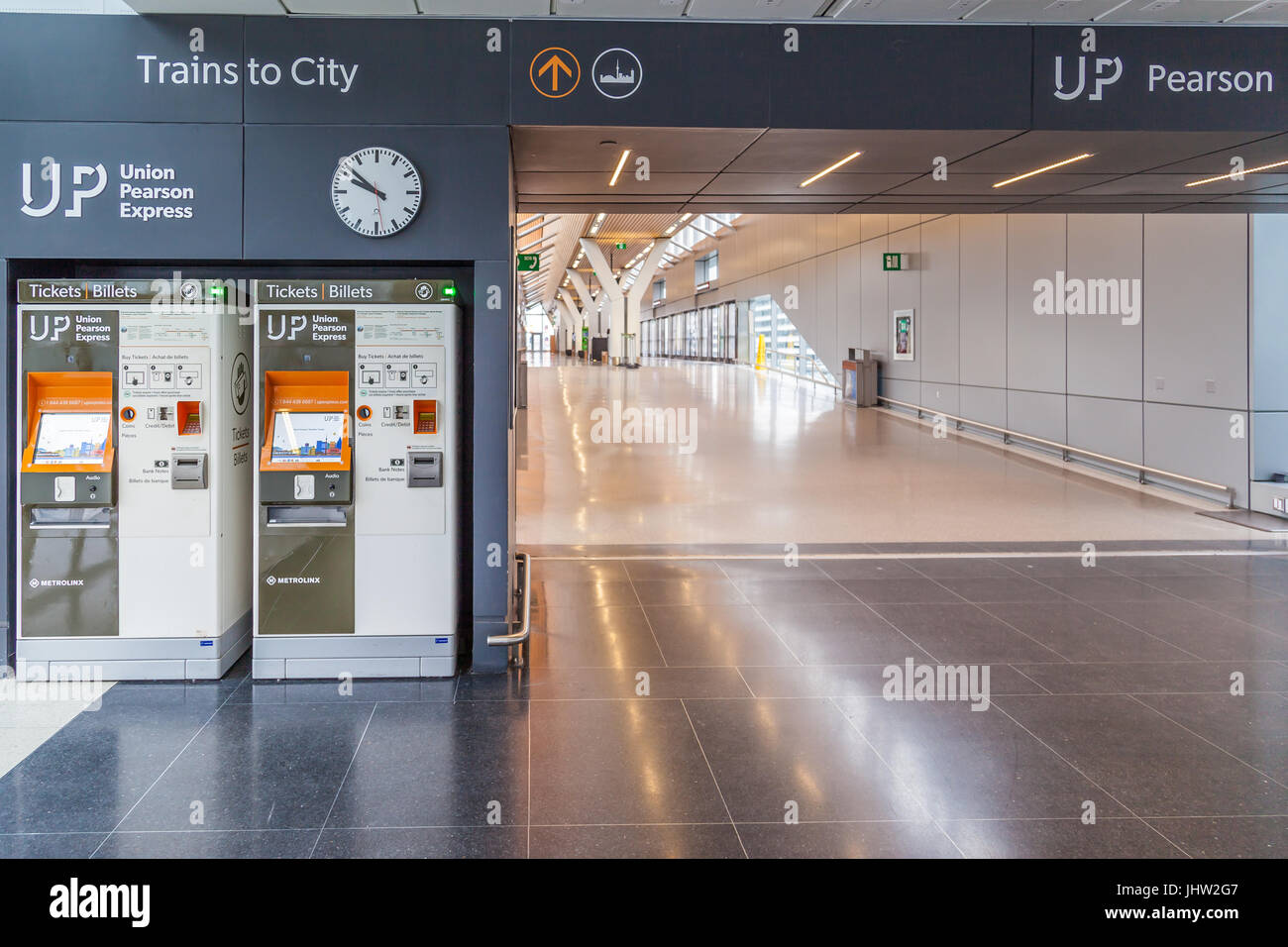 Express train to pearson airport hi-res stock photography and images ...