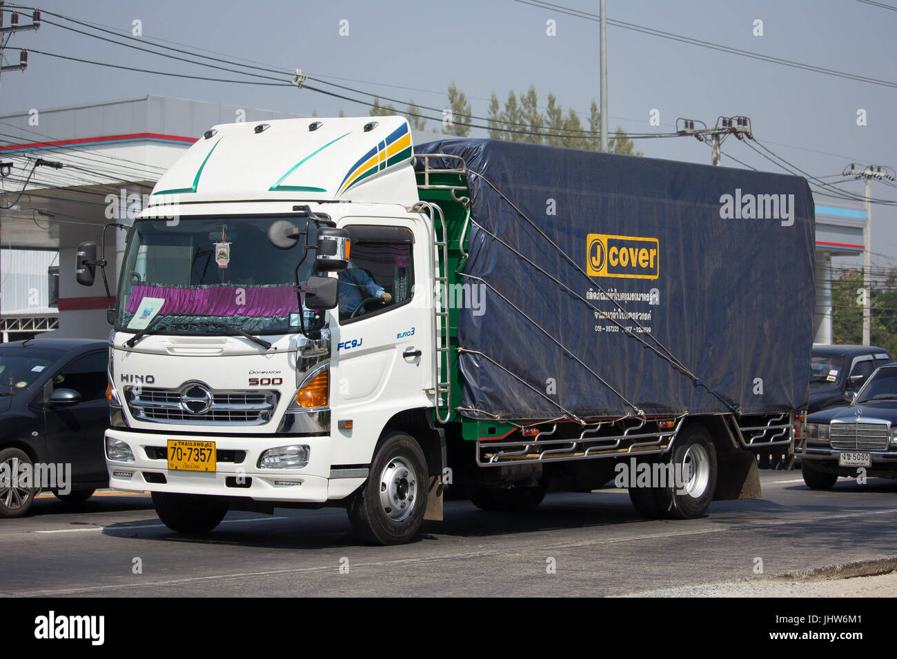 Hino 500 truck hi-res stock photography and images - Alamy