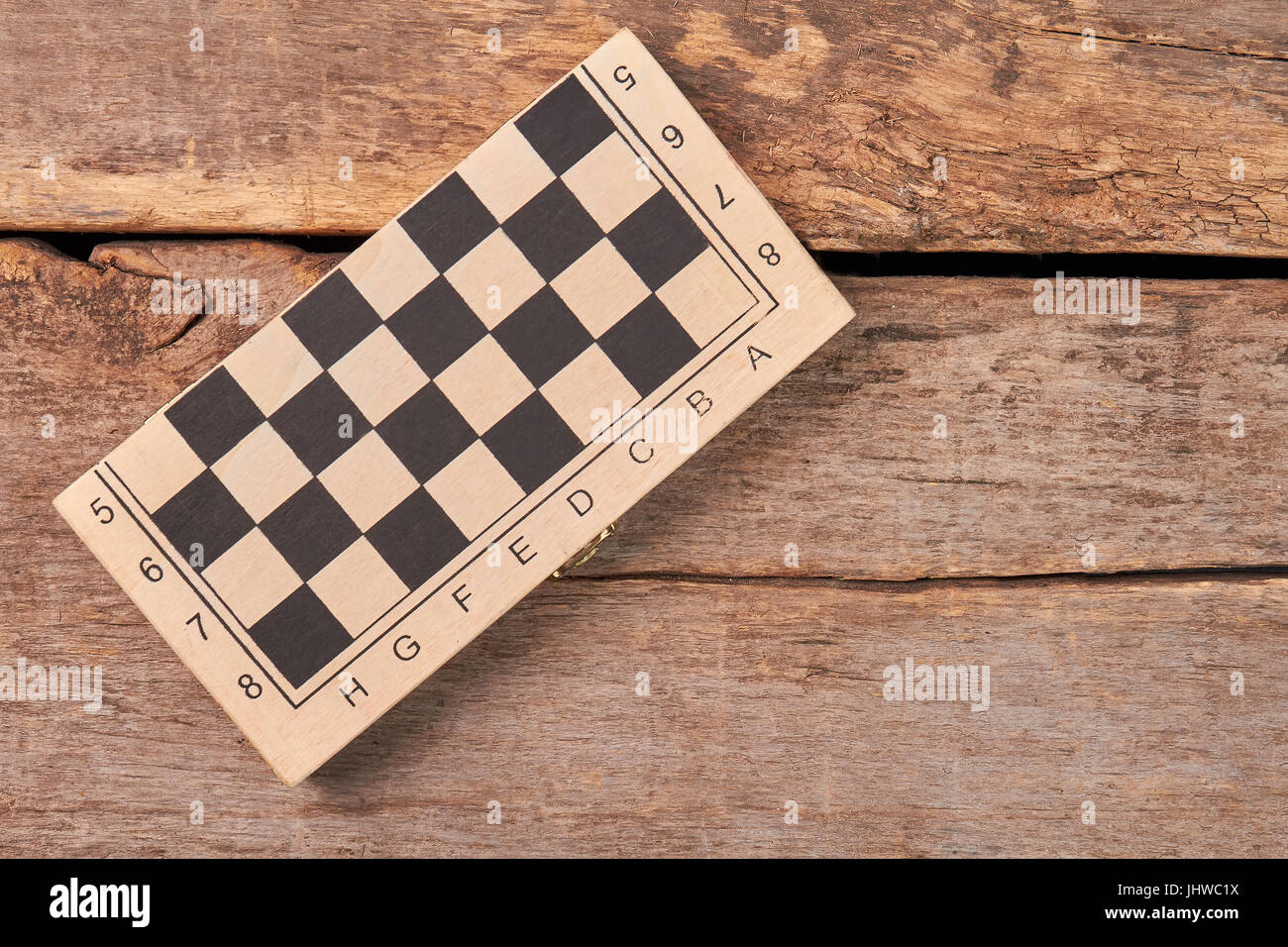 Playing chess checkers wooden hi-res stock photography and images - Alamy