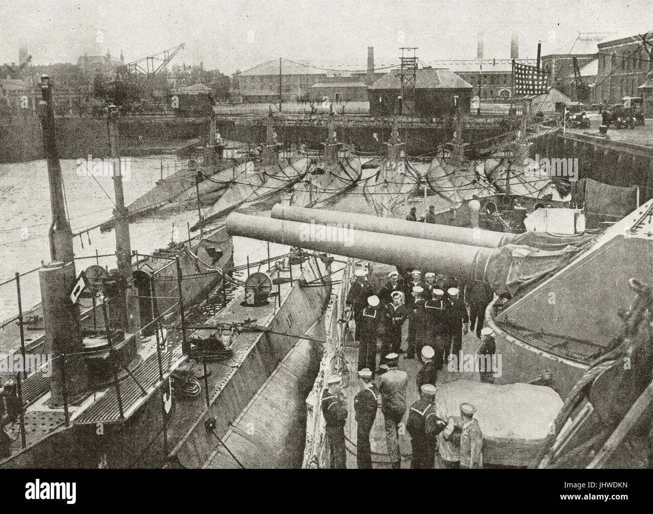 Submarine mother ship hi-res stock photography and images - Alamy