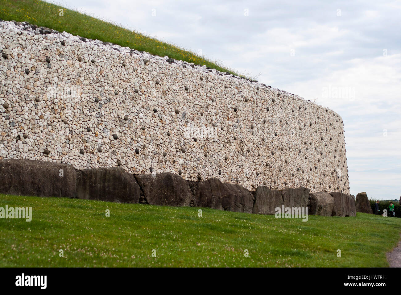 Newgrange neolithic stone age passage tomb in Bru na Boinne in the ...