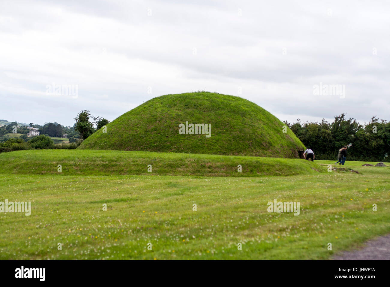 Burial Mounds at Knowth, Meath Ireland Stock Photo - Alamy