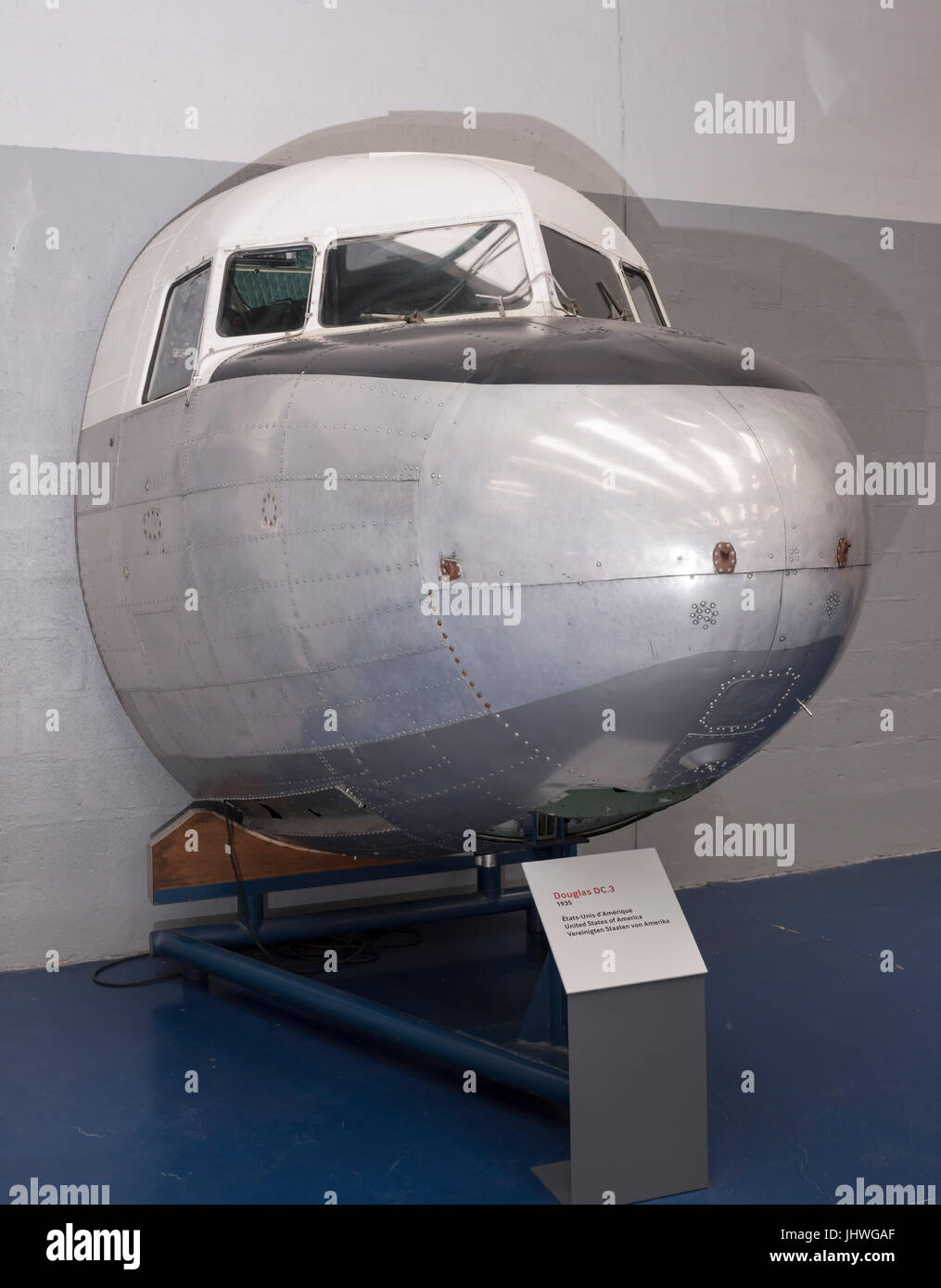 Douglas dc 3 cockpit hi-res stock photography and images - Alamy