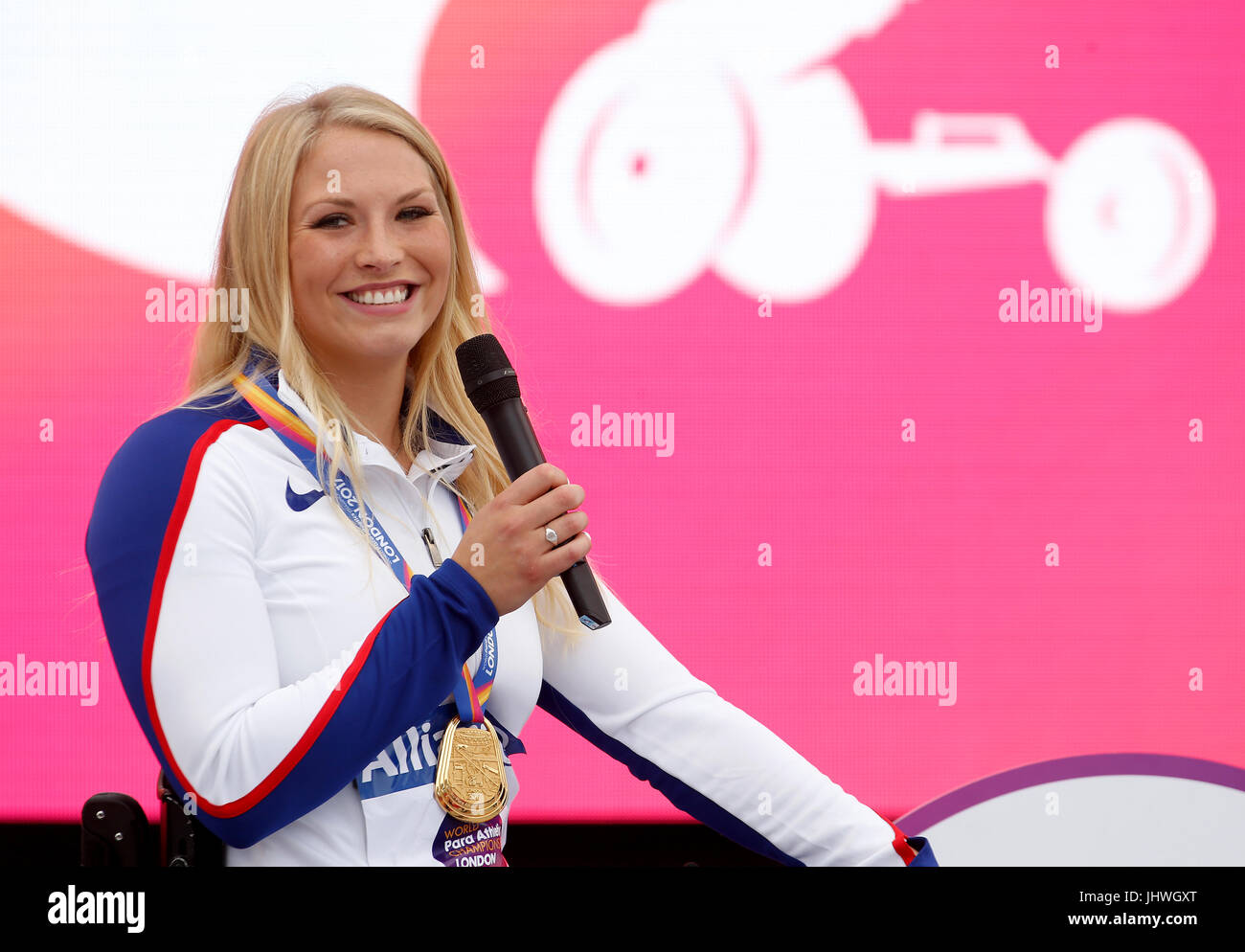 Womens 200m t53 hi-res stock photography and images - Alamy