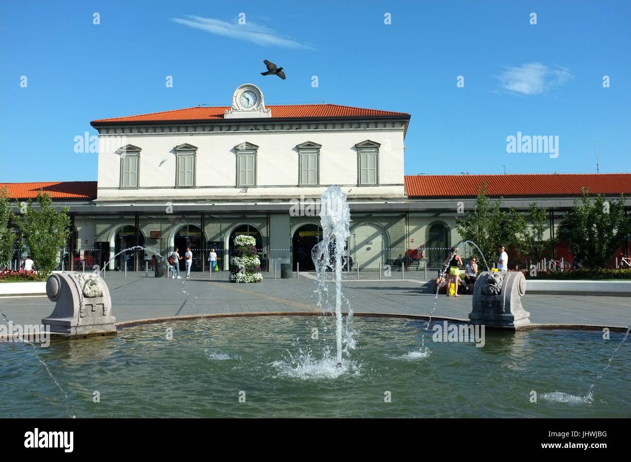 Bergamo railway station, Piazza Guglielmo Marconi, Bergamo, Lombardy ...