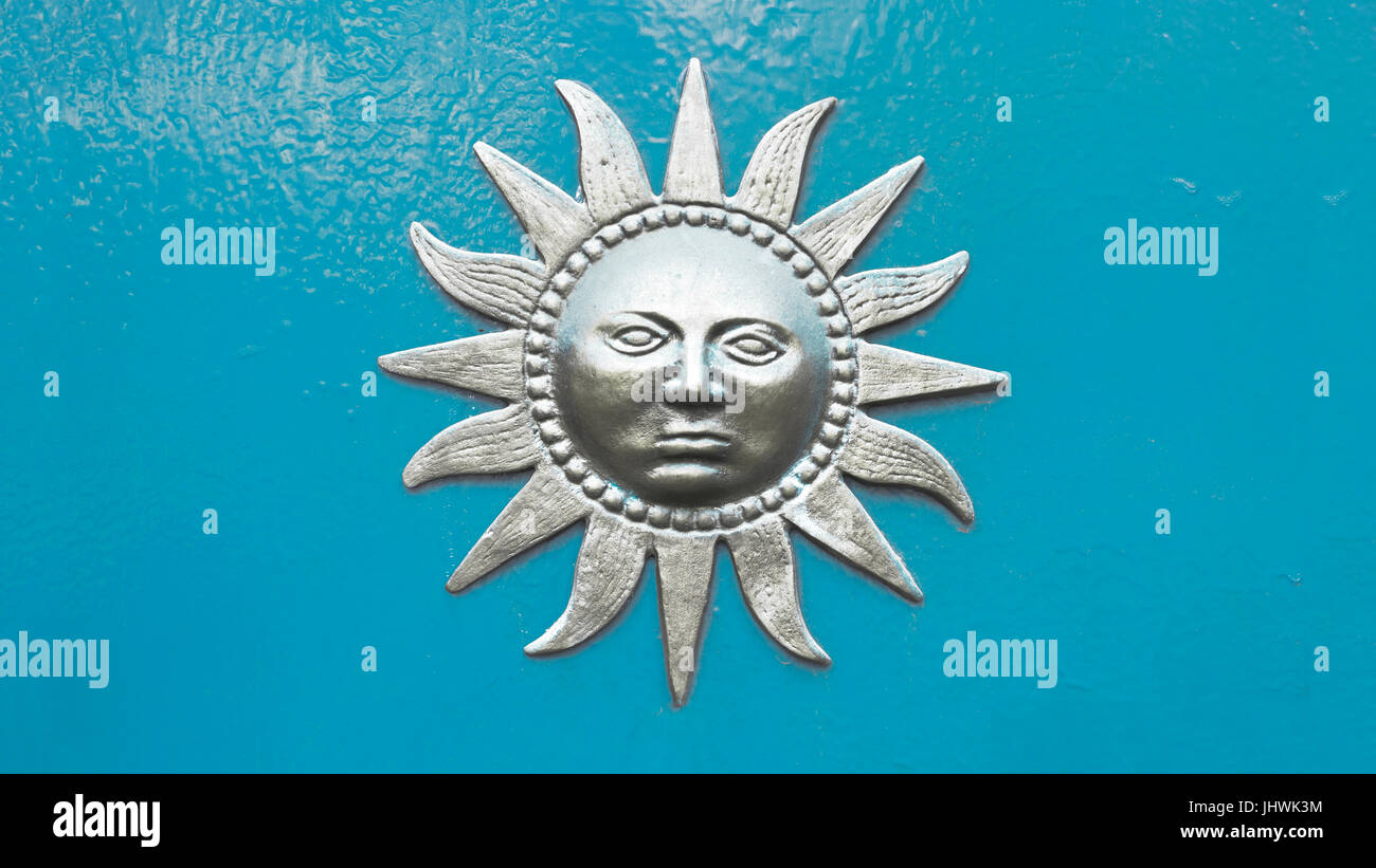 Old sun face yellow hi-res stock photography and images - Alamy
