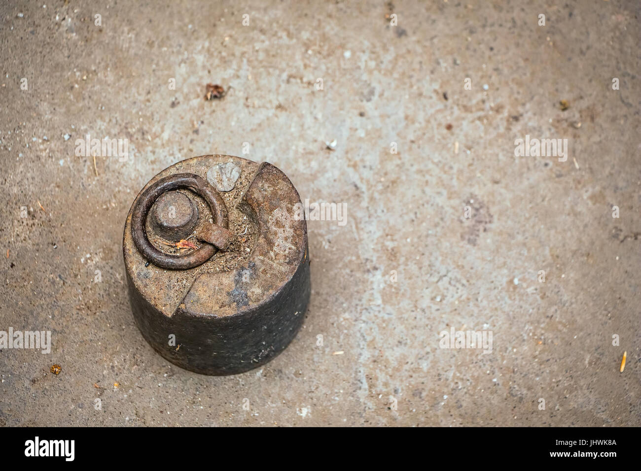 Ancient weight scale hi-res stock photography and images - Alamy